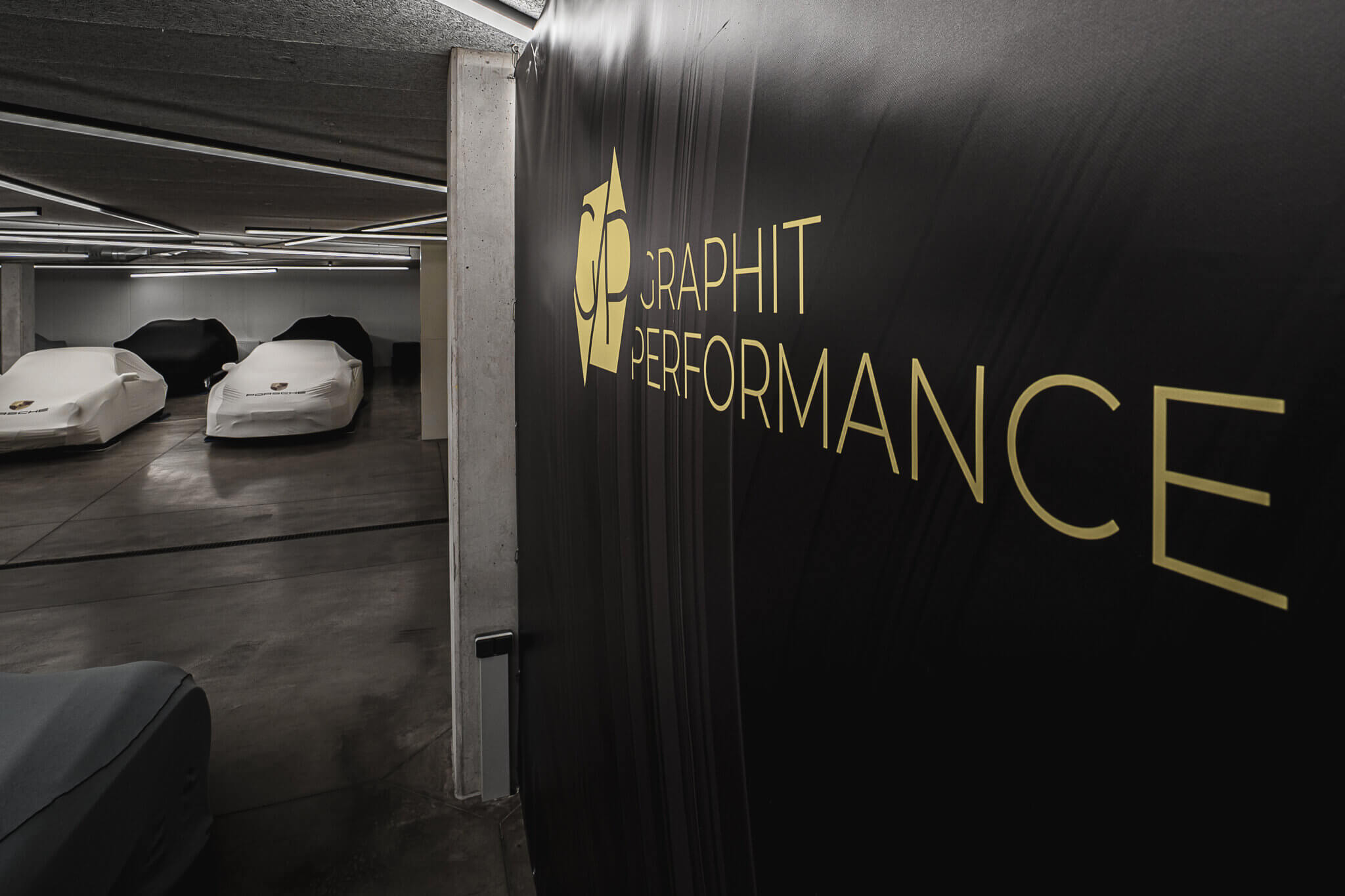 Einlagerung für Fahrzeuge | Graphit Performance